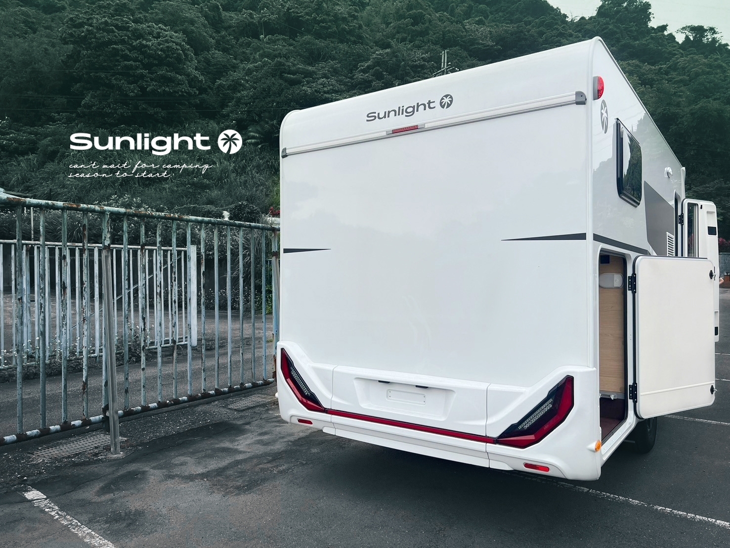 到港 引頸期盼的豪華大型露營車 | Sunlight T 67S - Sunlight 自走式露營車